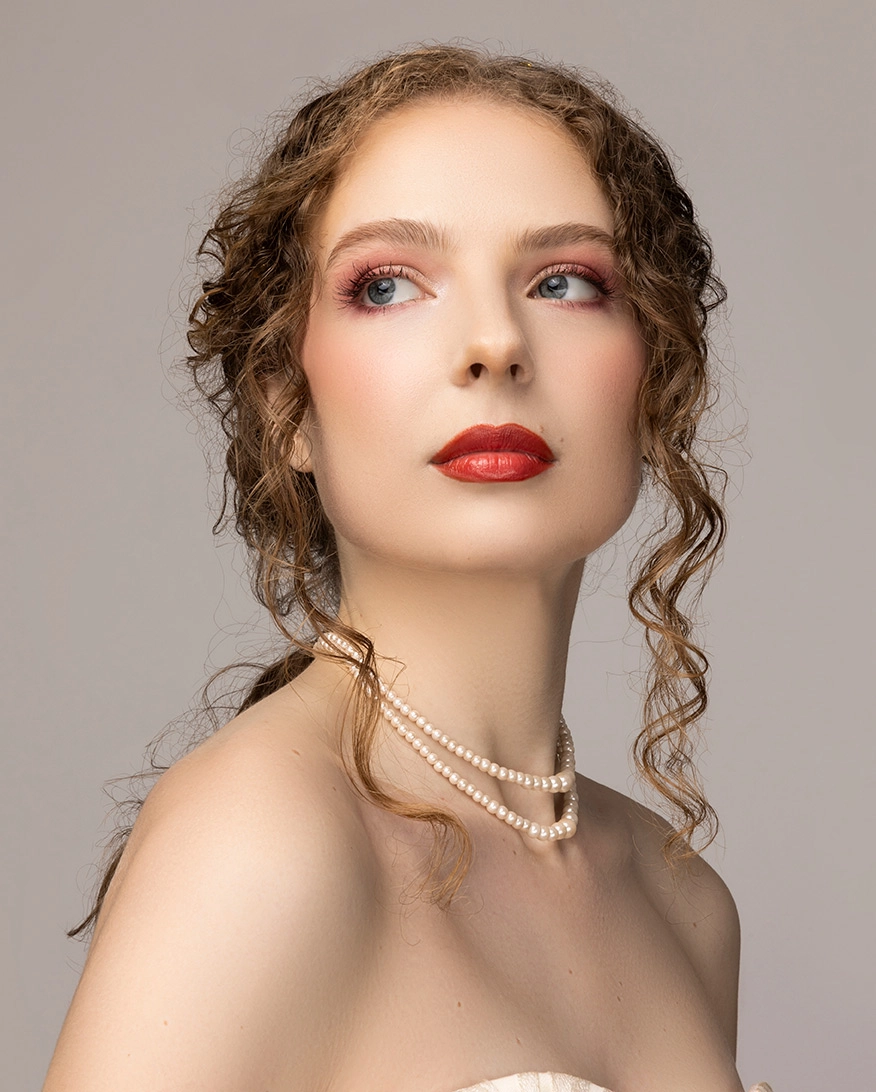 A Rouged Retrospective: Makeup Styles And Trends Through The Decades ...